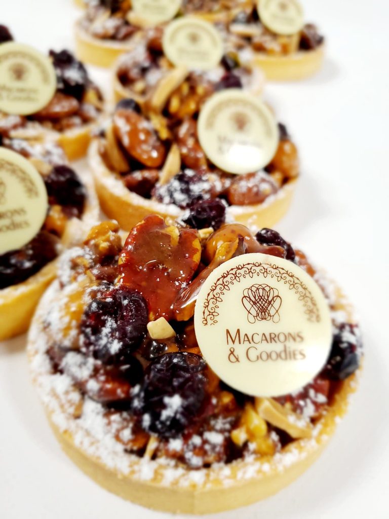 Caramel Nut Tart - Macarons & Goodies