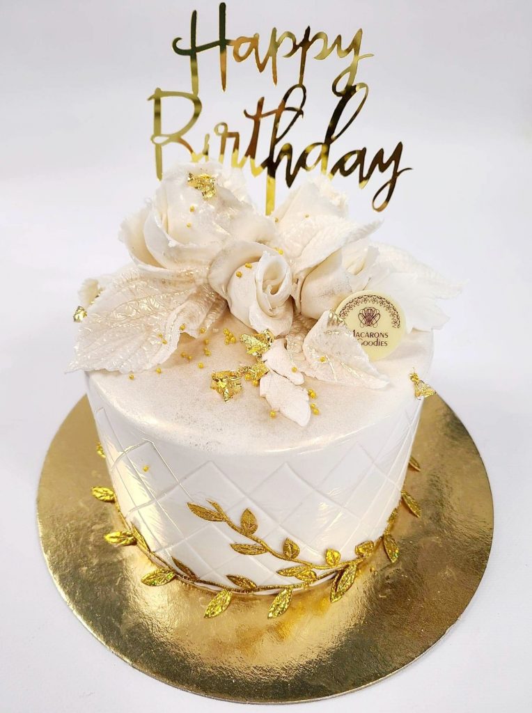 Special Birthday cake - Macarons & Goodies