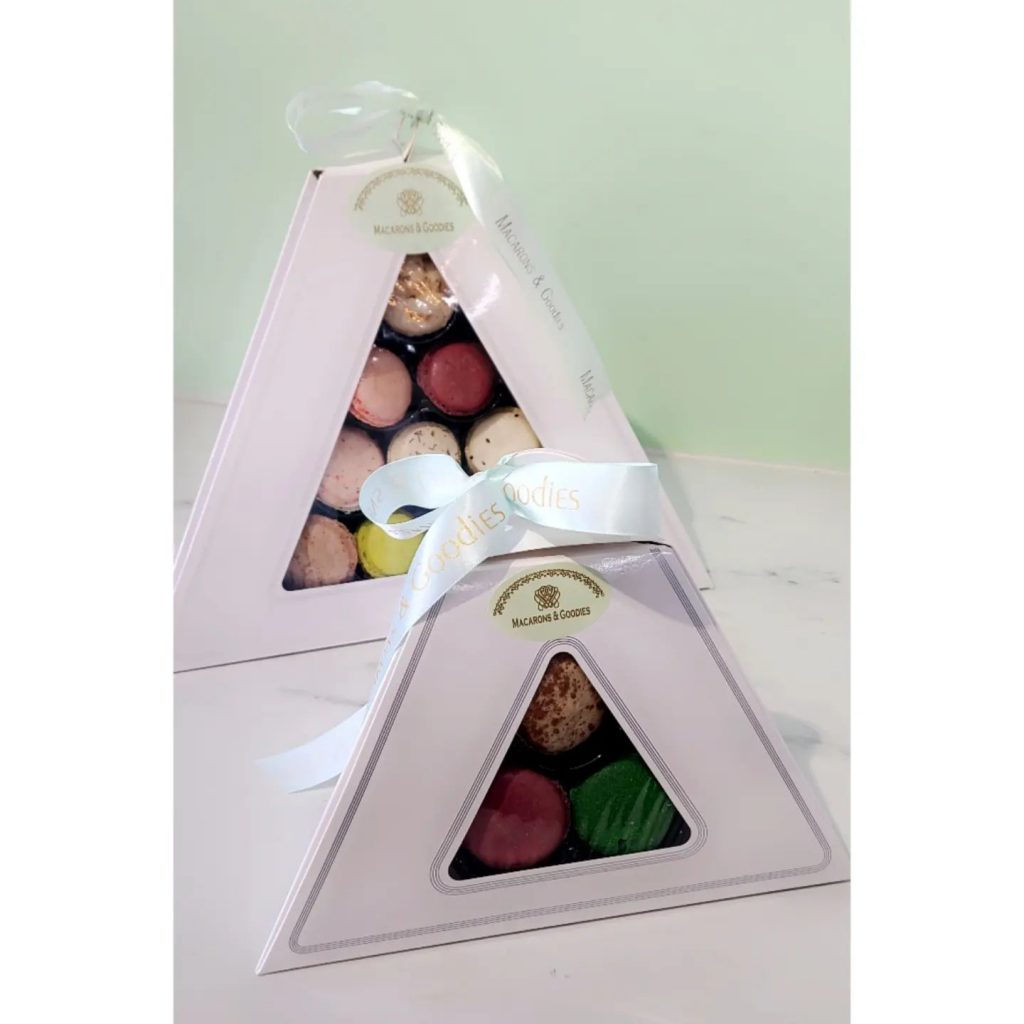 Pyramid Small Macarons Box - Macarons & Goodies